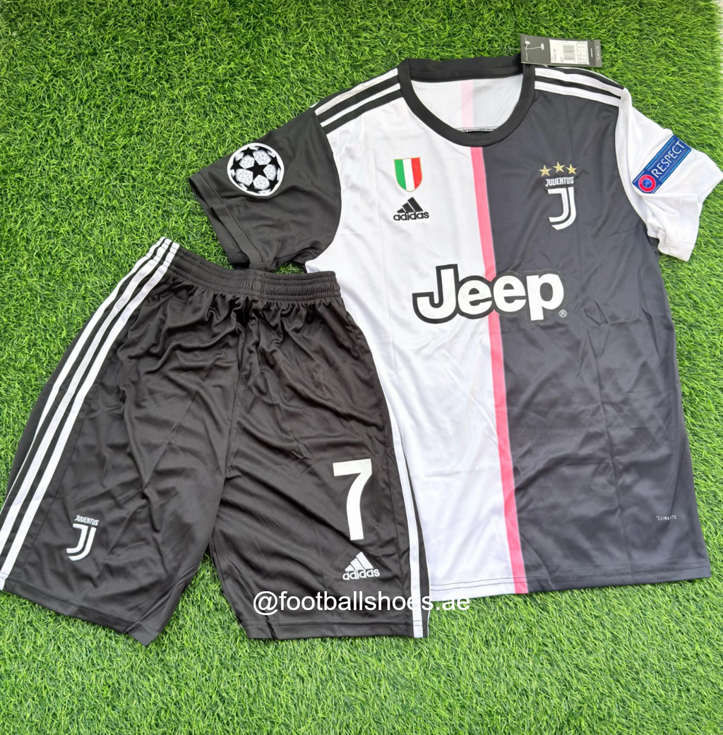 Ronaldo Juventus Jersey With Shorts Ronaldo – footballshoes.ae