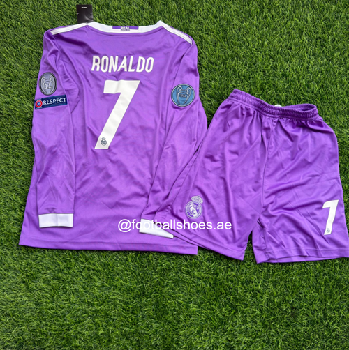 Ronaldo Juventus Jersey With Shorts Ronaldo – footballshoes.ae